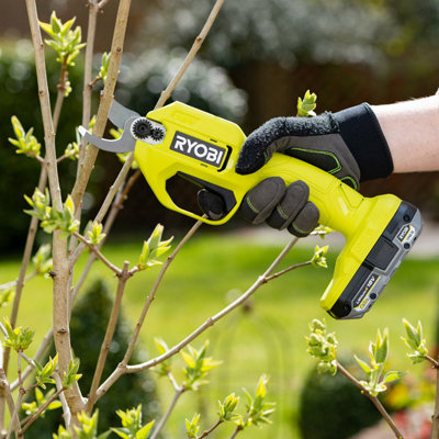 Ryobi ONE+ Secateurs 18V RY18SCA-120 2.0Ah Kit | DIY at B&Q