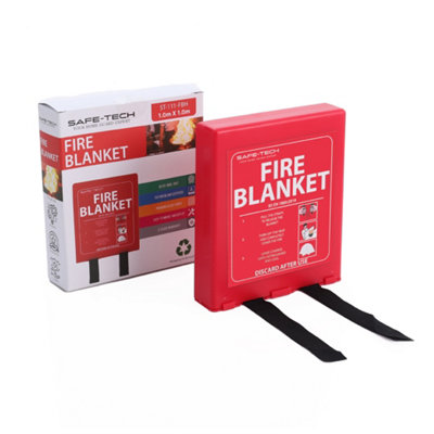SAFE-TECH Fire Blanket 1.0m x 1.0m - Hard Pack at B&Q