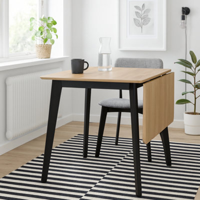 Saffron Extending Dining Table with Natural Oak Veneer and Black Base