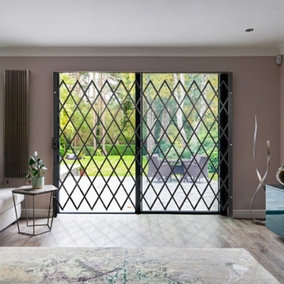 SAFTA Single Metal Expanding/Retractable Security Gate Barrier Grille ...