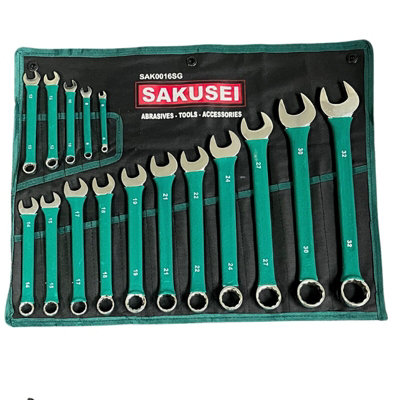 SAKUSEI 16pc Combination Spanner Set Metric 6 - 32mm Soft Grip with Storage Roll | DIY at B&Q
