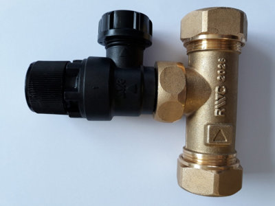Santon 22mm Tee / 6 Bar Pressure Relief Valve Two Piece