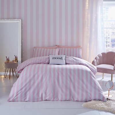 Sassy B Pink Stripe Mica effect Embossed Wallpaper