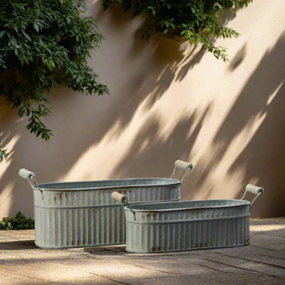 Satchville Vintage White Trough Set