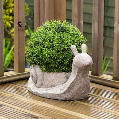 Scottish Everlastings 33cm Artificial Boxwood Topiary Snail