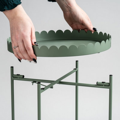 Scottish Everlastings Green Round Scallop Table