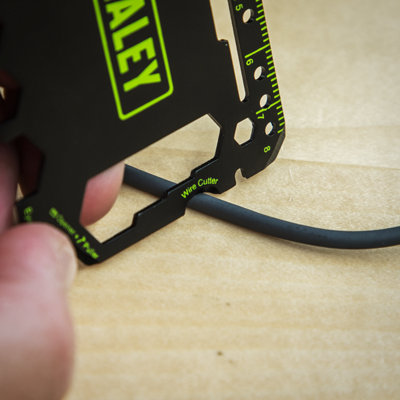 Sealey 50 In 1 Pocket Multi Tool Screwdriver Ruler Wire Cutter ...