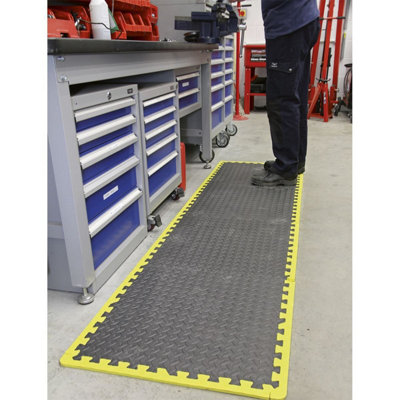 Sealey Interlocking Comfort Workshop Mat Set 1240x1825mm Foam Flooring ...