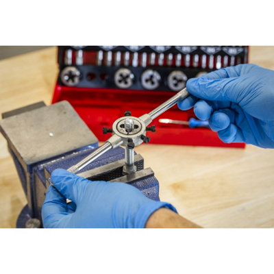 Sealey Tap & Die Set 32pc Split Dies Metric AK3015