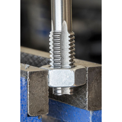 Sealey Tap & Die Set 32pc Split Dies Metric AK3015 | DIY at B&Q