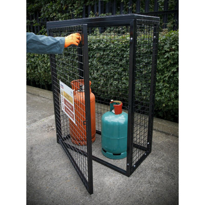 Secure Outdoor Gas Cylinder Storage Cage for Safety and Durability