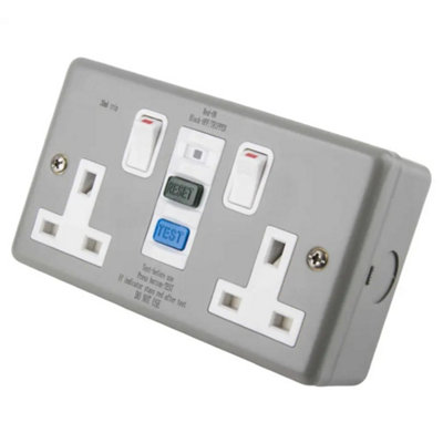Selectric LG9098MB-RCD Metalclad Surface 2 Gang Switch Socket 13 Amp ...