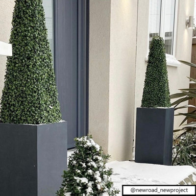 Set of 2 IDEALIST™ 60cm Tall Planter, Outdoor Plant Pots, Dark Grey ...
