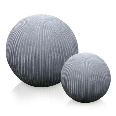 Set of 2 IDEALIST™ Fluted Grey Reinforced Stone Concrete Effect Garden ...
