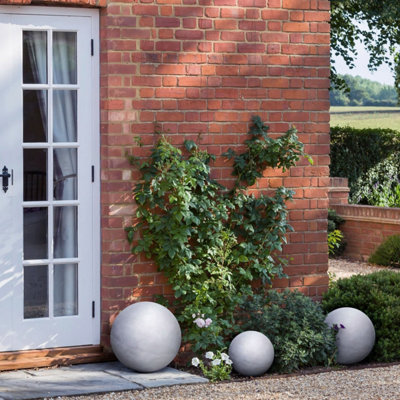 Set of 2 IDEALIST™ Grey Reinforced Stone Outdoor Concrete Effect Garden ...