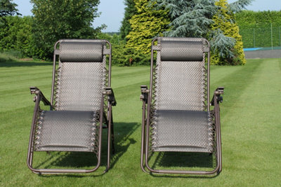 SET OF 2 PADDED GARDEN SUN LOUNGER RELAXER RECLINER CHAIRS IN BROWN ...