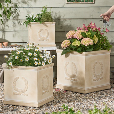 Set of 3 Beige Planter Fibreclay Summer Outdoor Garden Planter Plant Pot