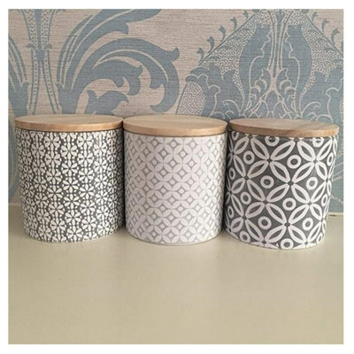 Set of 3 Embossed Jars with Bamboo Lid