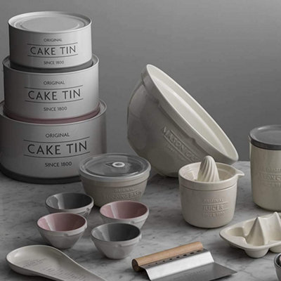 Set of 3 Innovative Kitchen Cake Tins