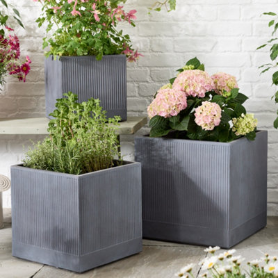 Set of 4 Slate Grey Ribbed Finish Fibre Clay Indoor Outdoor Garden ...