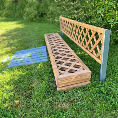 Set of 5 Wooden Framed Square Trellis Panels (180cm x 30cm) with Brackets