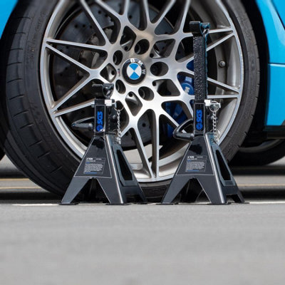 SGS 2 Tonne Car Trolley Jack w/ Four Ratchet Axle Stands, Castors ...