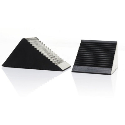 SGS Medium Wheel Chocks - Rubber Pair For Car / Caravan / Motorhome ...