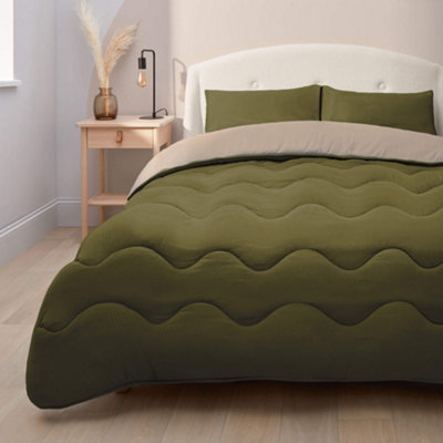 SILENTNIGHT COVERLESS DUVET AND PILLOWCASE - 10.5 TOG - OLIVE/NATURAL ...