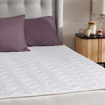 Silentnight Deep Sleep Mattress Protector - Double | DIY at B&Q