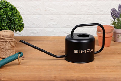 SIMPA 1.1L MATT BLACK WATERING CAN WITH LONG EASY POUR SPOUT
