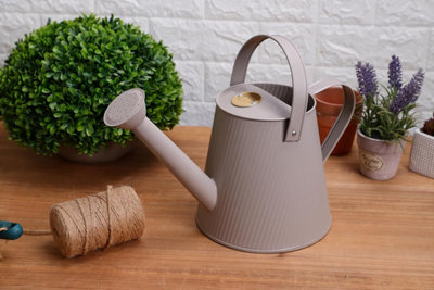 Simpa 3L Matt Mushroom Metal Watering Can with Watering Rose