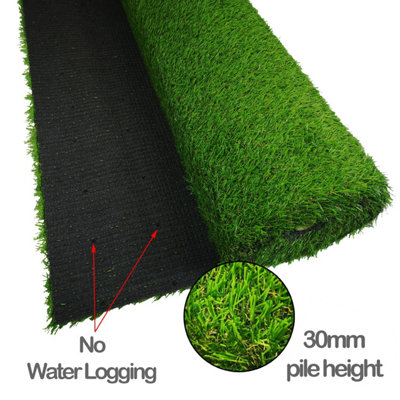 simpa Artificial Grass Roll - 2m x 1m / 6.6ft x 3.3ft | DIY at B&Q