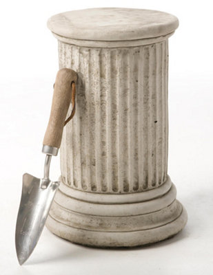 Simple Roman Style Short Pillar Column