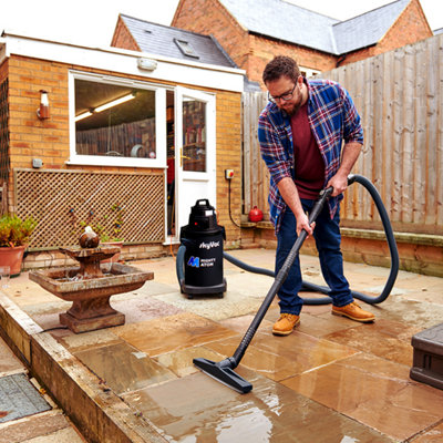 SkyVac Mighty Atom High Reach Pole System 4 Pole Package - Clamped Poles