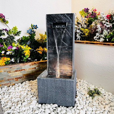 Slate Oasis Wall Solar Powered Water Feature With Cover