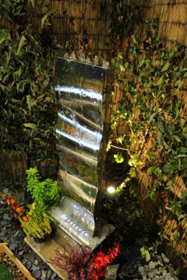 Small Stainless Steel Wave Modern Metal Solar Water Feature