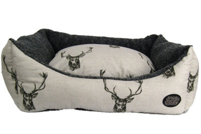 SNUG AND COSY STAG RECTANGLE BED 25"