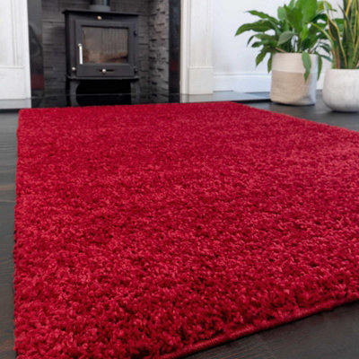 Soft Value Crimson Red Shaggy Area Rug 50x80cm | DIY at B&Q