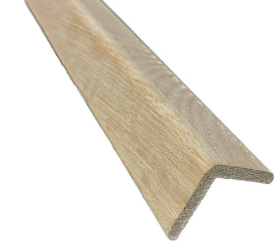 Soild Oak Cusion Corner Angle Beads 2.4m (27x27mm) pack of 5 | DIY at B&Q