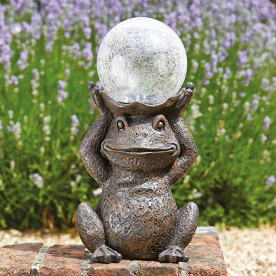Frog ornaments for the garden store