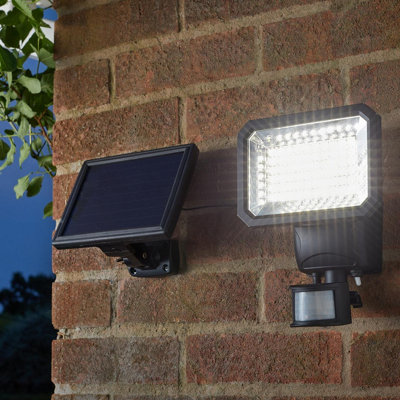 Solar Powered Security Floodlight - Outdoor Garden PIR Motion Sensor ...