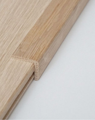 Buy Solid Oak L-Bead 24 x 19mm - 0.9m Length - Unfinished | DIY at B&Q