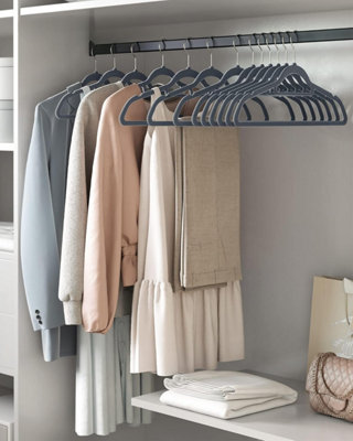SONGMICS Clothing Hanger Set of 20, Soft Non-Slip Hangers with Swivel ...