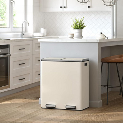 SONGMICS Two-Compartment Waste Bin with 2 Bin, Metal Pedals, 15 ...