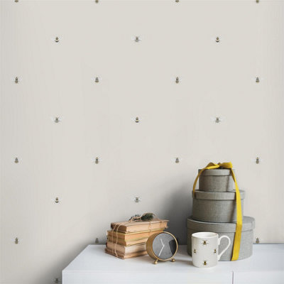 Sophie Allport Bees Natural Straight Match Wallpaper