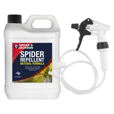 Spear & Jackson Spider Repellent 2.5L with Long Hose Trigger | DIY at B&Q