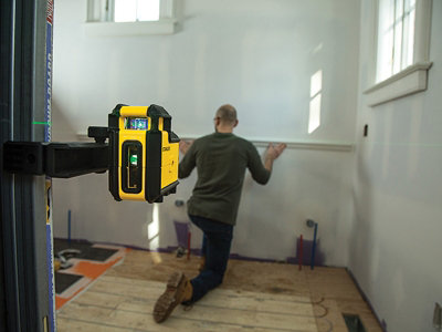 Stanley Intelli Tools STHT77594-1 360 Cross Line Laser (Green Beam ...