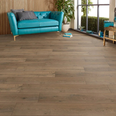 Step XL SE005 Nairobi Brown Wood Effect Click Laminate Flooring - Plank ...