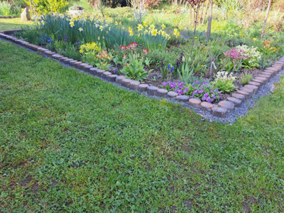 Stonewood Tree Log Brown Paving Edging (40pcs, 14.6Lm)