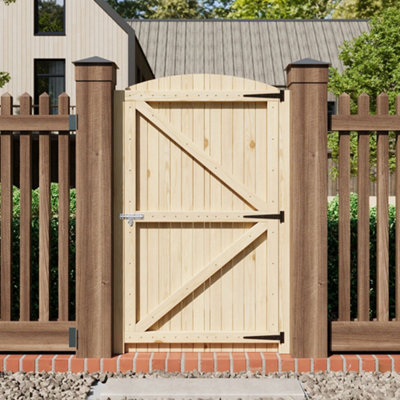 Sturdy Arch Top Pedestrian Gate with Durable Latch for Garden and ...